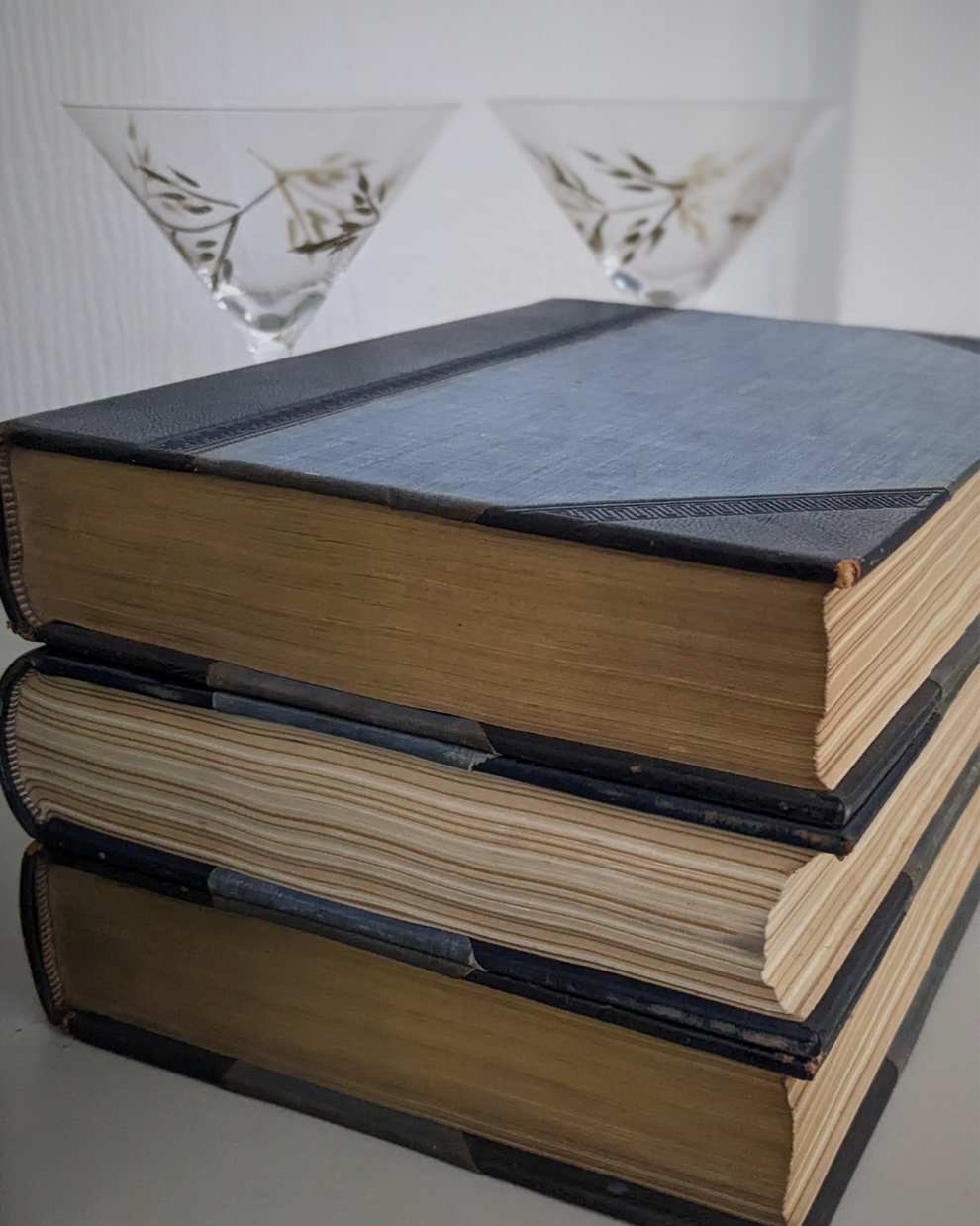 COUNTRIES OF THE WORLD HARDCOVER BOOK SET – Vintage Interiors Victoria